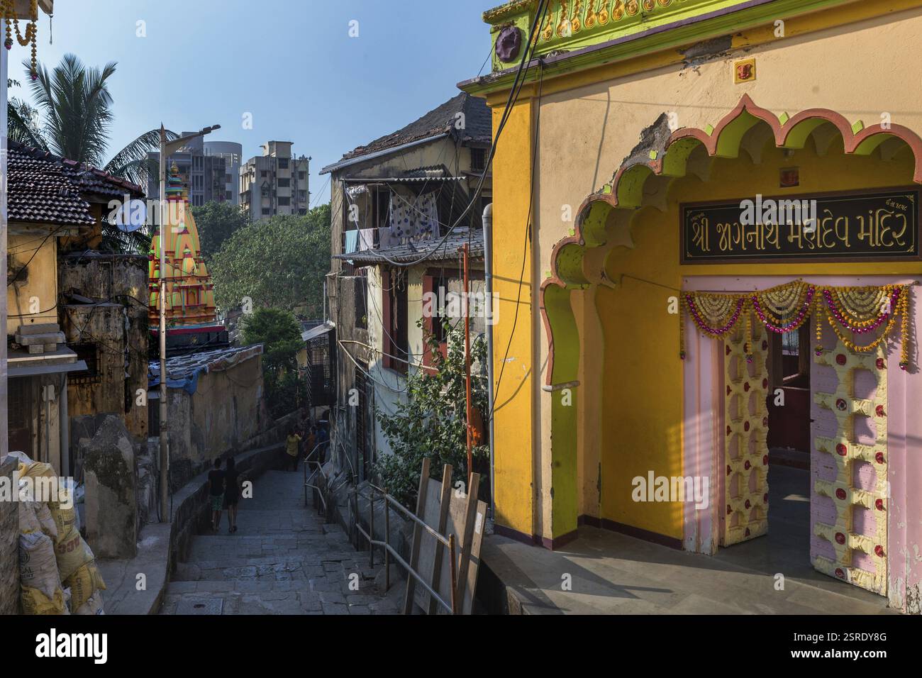 Mumbai walkeshwar immagini e fotografie stock ad alta risoluzione - Alamy
