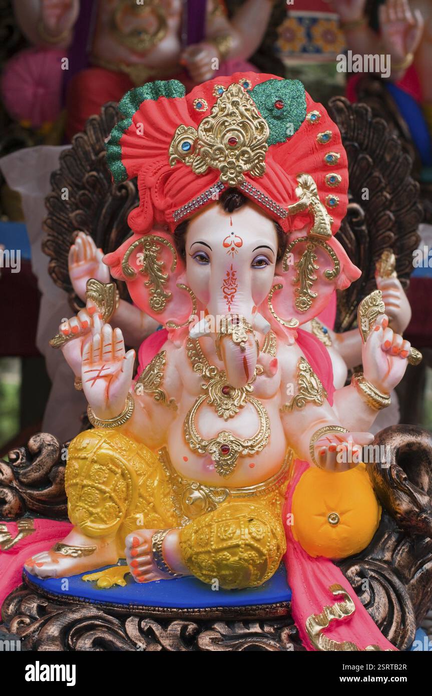 Lord elephant ganesha god god indian god hindu hinduism idols immagini ...