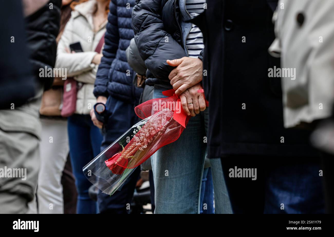 Several people during the commemorative act on the occasion of the ...