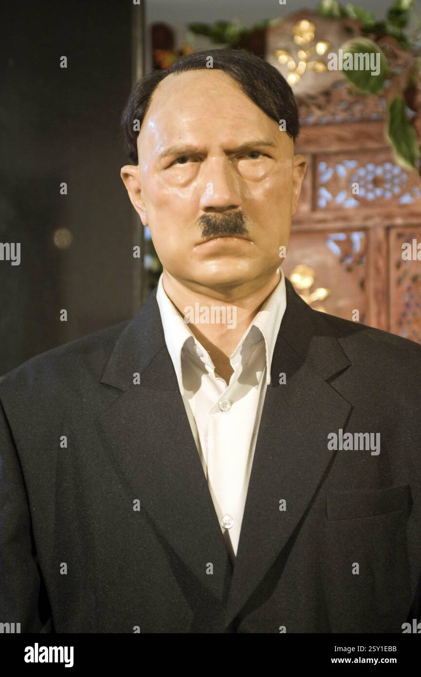 Adolf hitler in wax museum immagini e fotografie stock ad alta ...