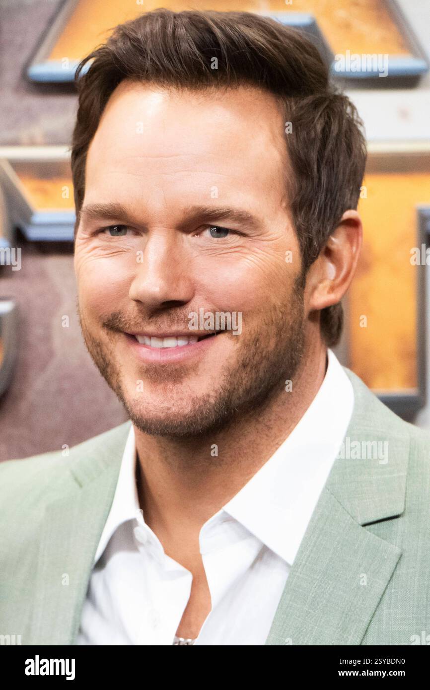 Chris Pratt bei der Premiere des Netflix-Films Estado ElÃ ctrico / The Electric State im Cine ...