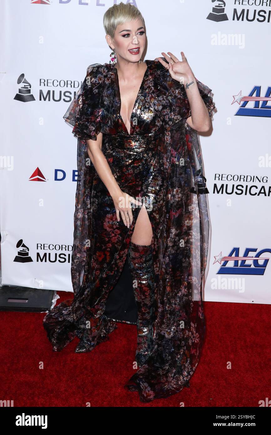 Katy Perry si dirigerà nello spazio sul volo Blue Origin All-Women sul ...