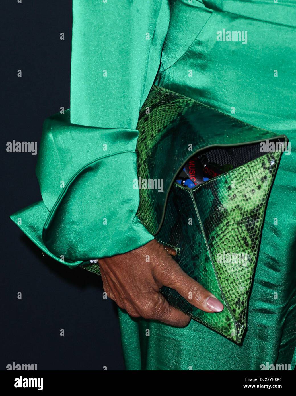 Gayle King si dirigerà nello spazio sul volo Blue Origin All-Women sul ...