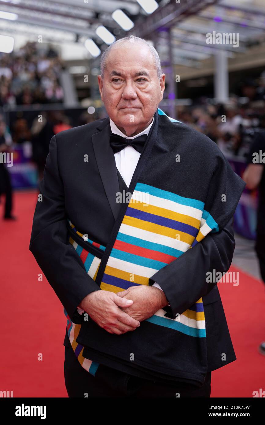 Chief Geoffrey Standing Bear poses for photographers upon arrival for ...