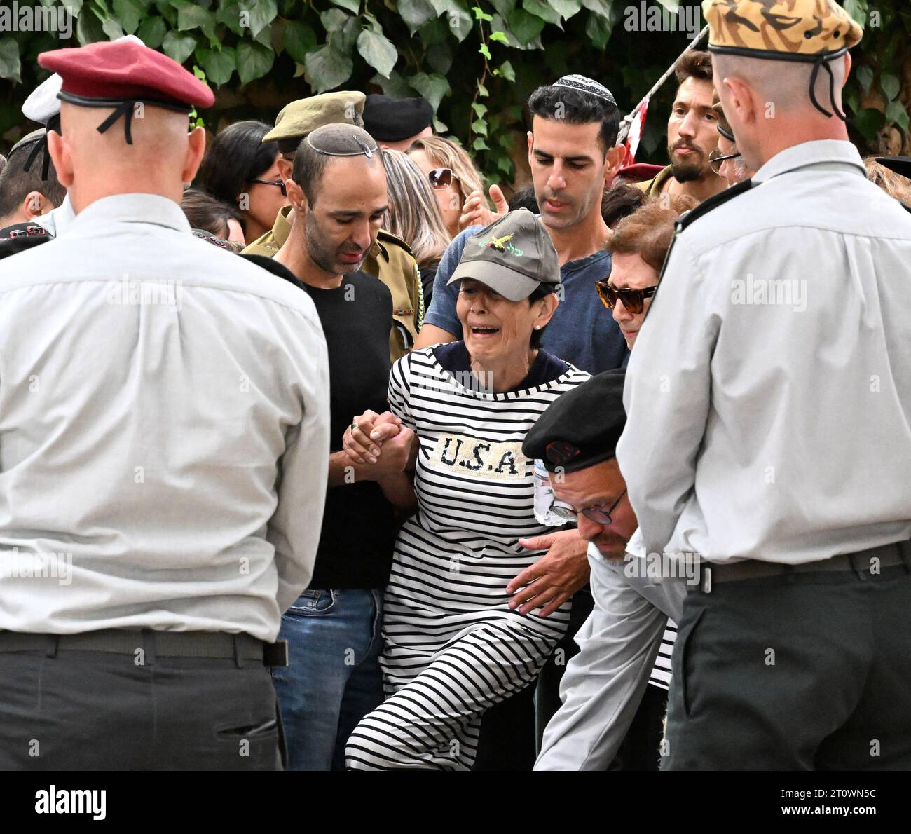 Gerusalemme, Israele. 9 ottobre 2023. La madre del colonnello ROI Levy ...