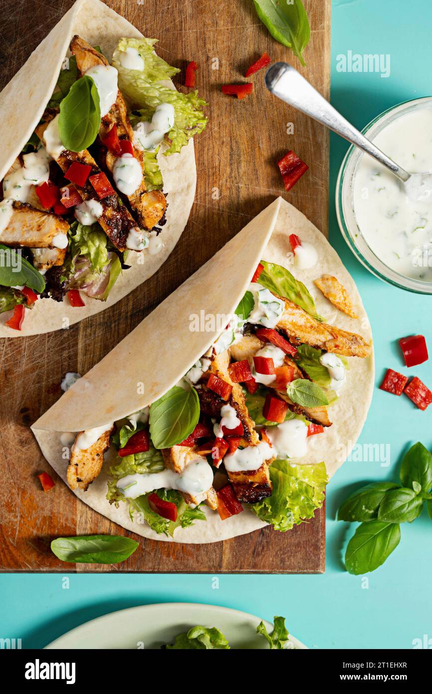 Ricetta pollo shawarma immagini e fotografie stock ad alta risoluzione ...