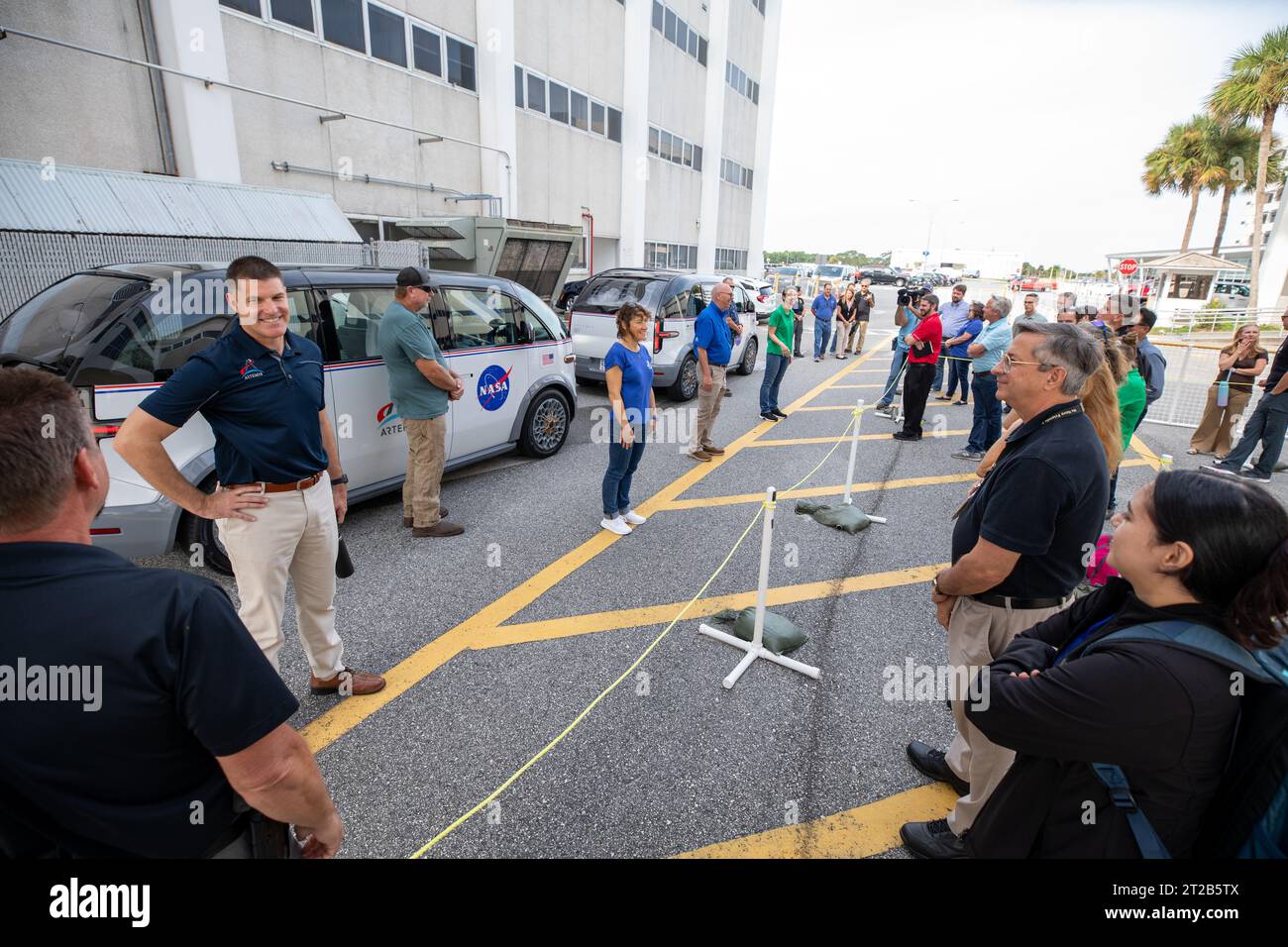 Equipaggio di Artemis II che guarda i CTV a o&C. Gli astronauti della ...