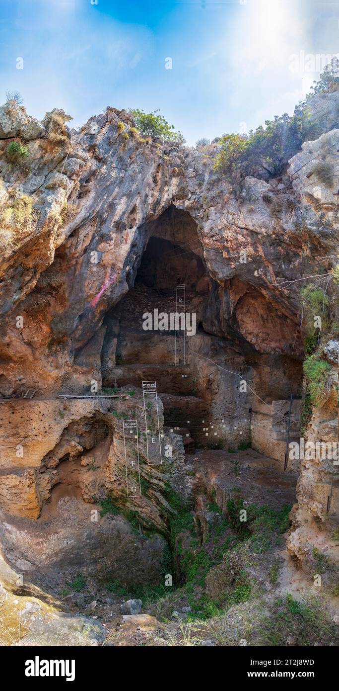 Neanderthal cave immagini e fotografie stock ad alta risoluzione - Alamy