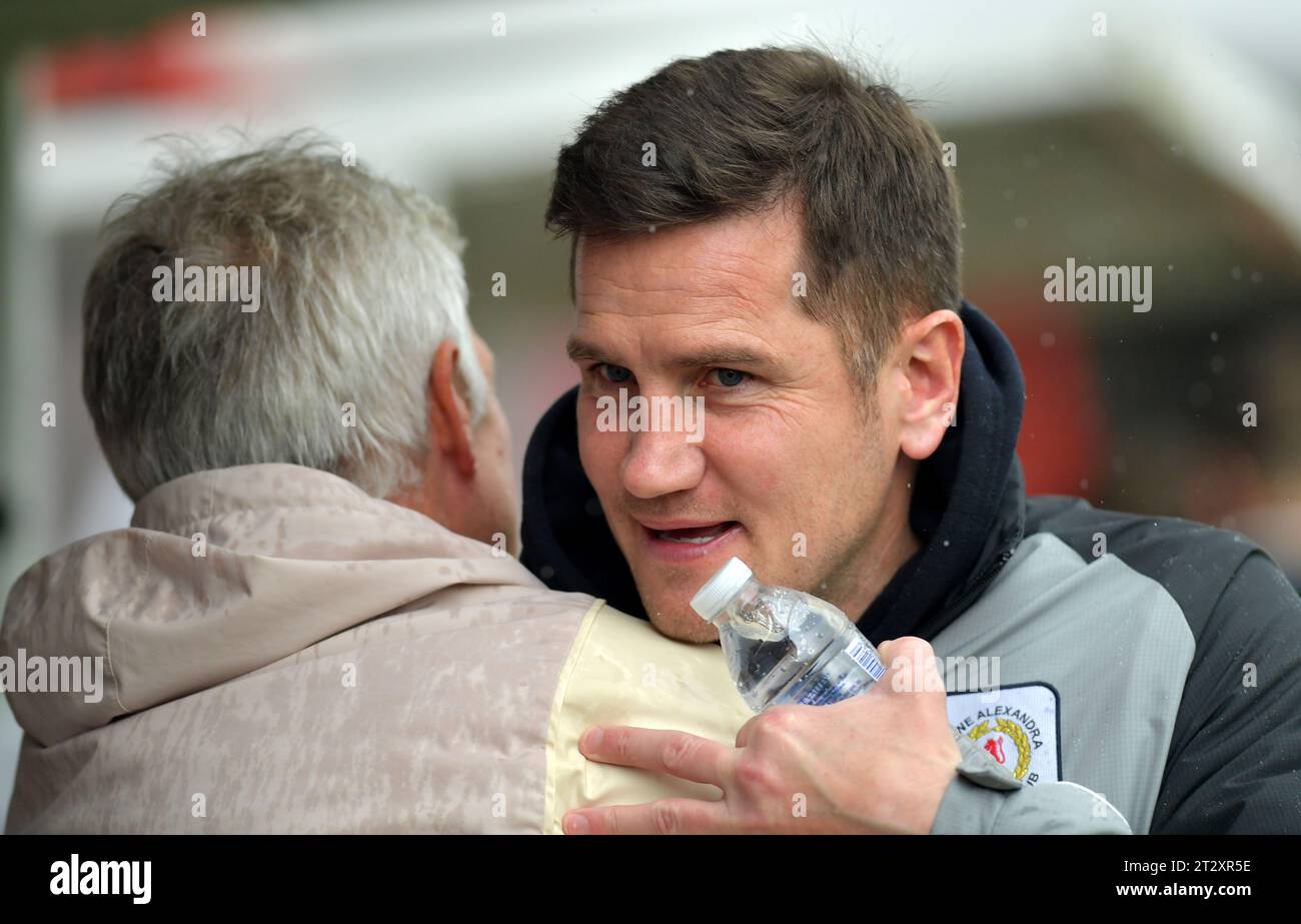 Il manager di Crewe Lee Bell durante la partita Sky Bet EFL League Two ...