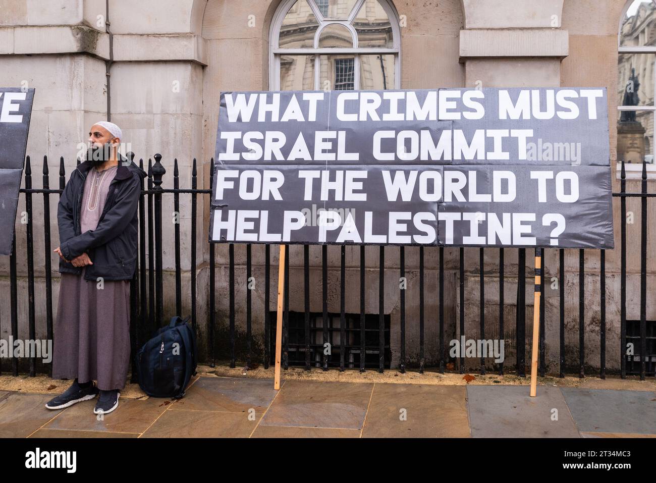 Grande cartello per una protesta della Palestina libera a Londra in ...