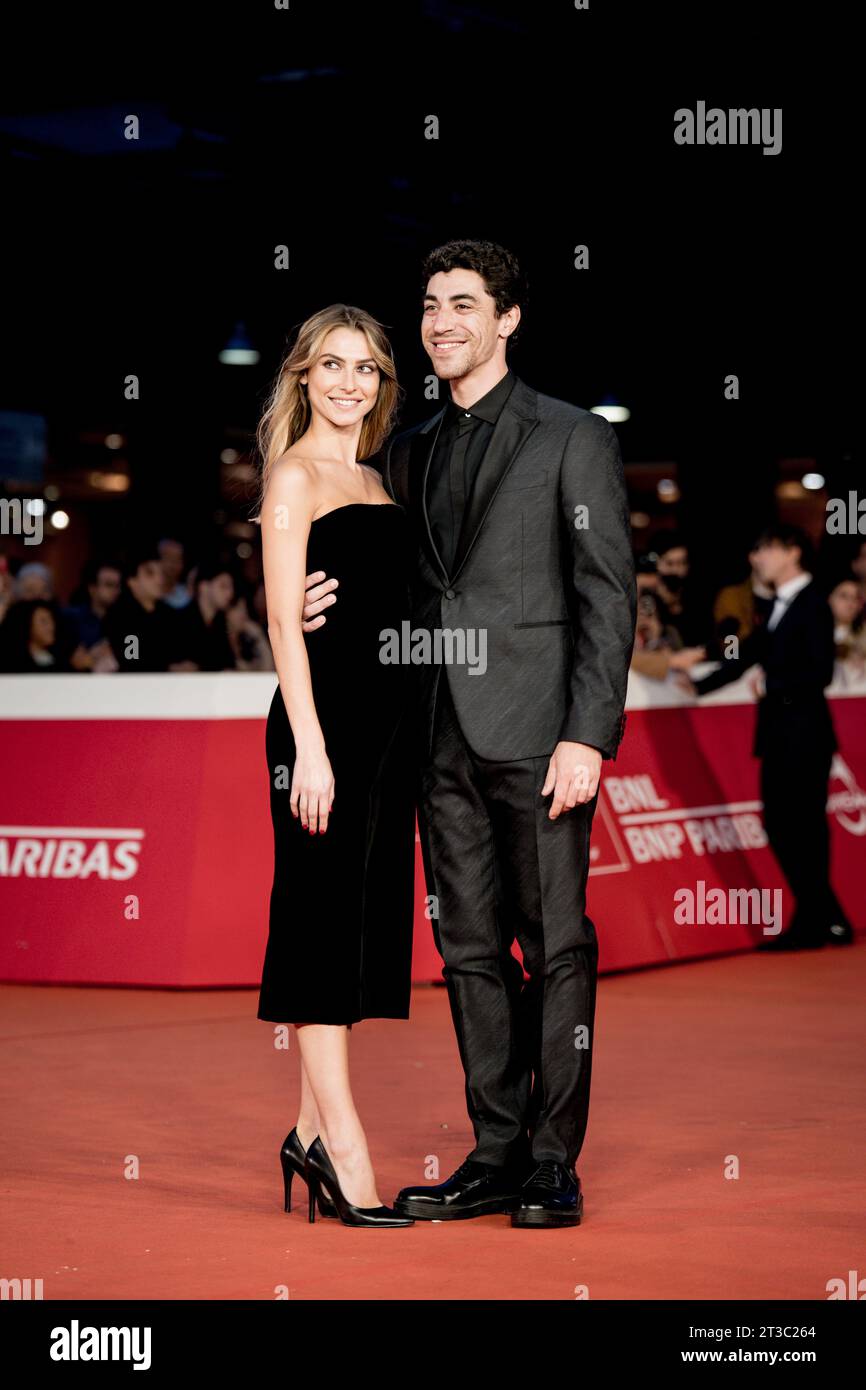 ROMA, ITALIA - 23 OTTOBRE: Veronica Ricci, Eduardo Scarpetta assistono ...