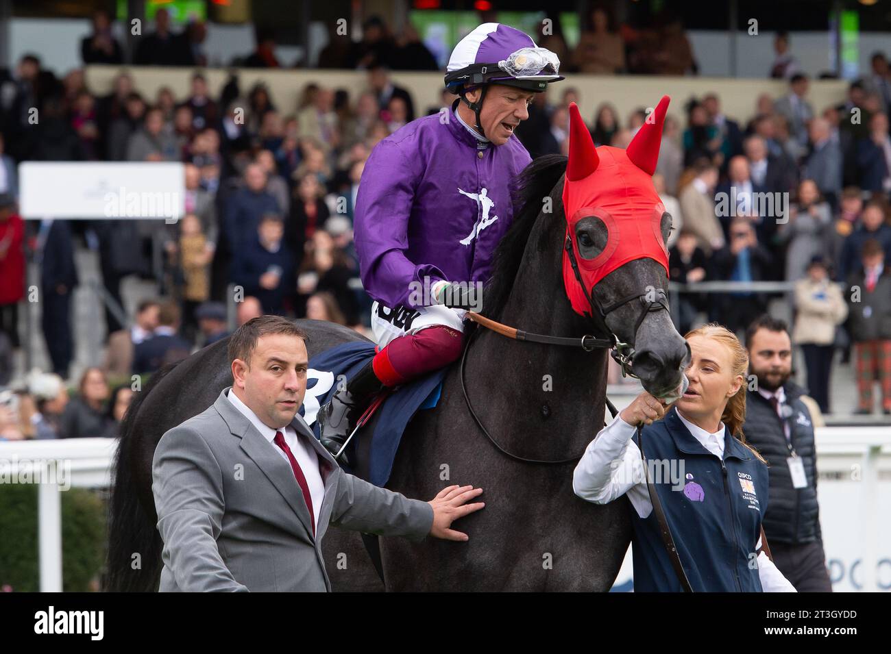 IMMAGINI DEI FILE. 24 ottobre 2023. Jockey Frankie Dettori ha ricevuto ...