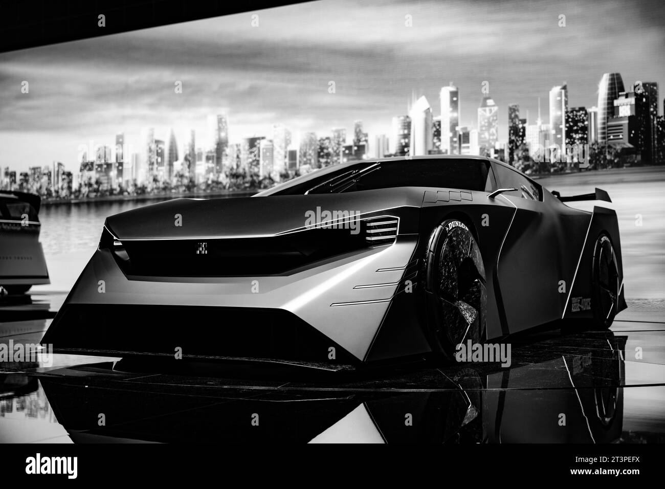 Tokyo, Giappone. 26 ottobre 2023. La mostra Nissan Motors che mostra ...