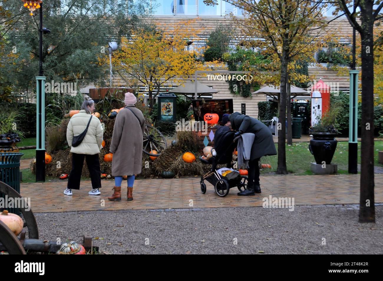 Copenhagen, Danimarca /29 ottobre. 2023/.visitatori per il festival di ...