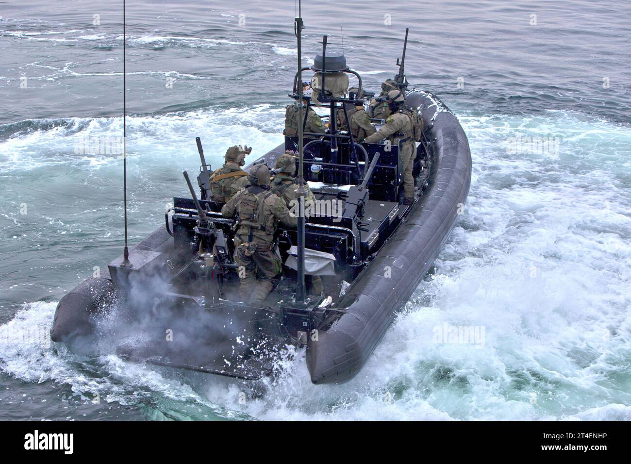 Kampfschwimmer des Kommando Spezialkräfte der Marine KSM auf einem ...