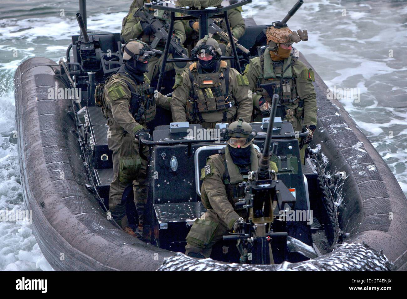 Kampfschwimmer des Kommando Spezialkräfte der Marine KSM auf einem ...