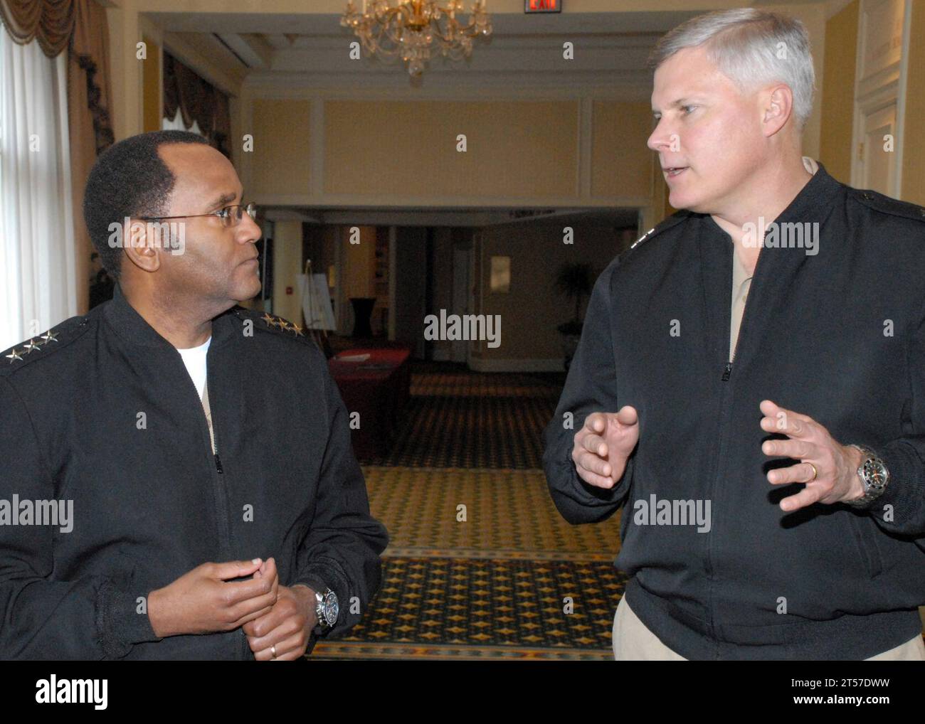 Capo comando di comando di sistemi di rifornimento navale immagini e ...