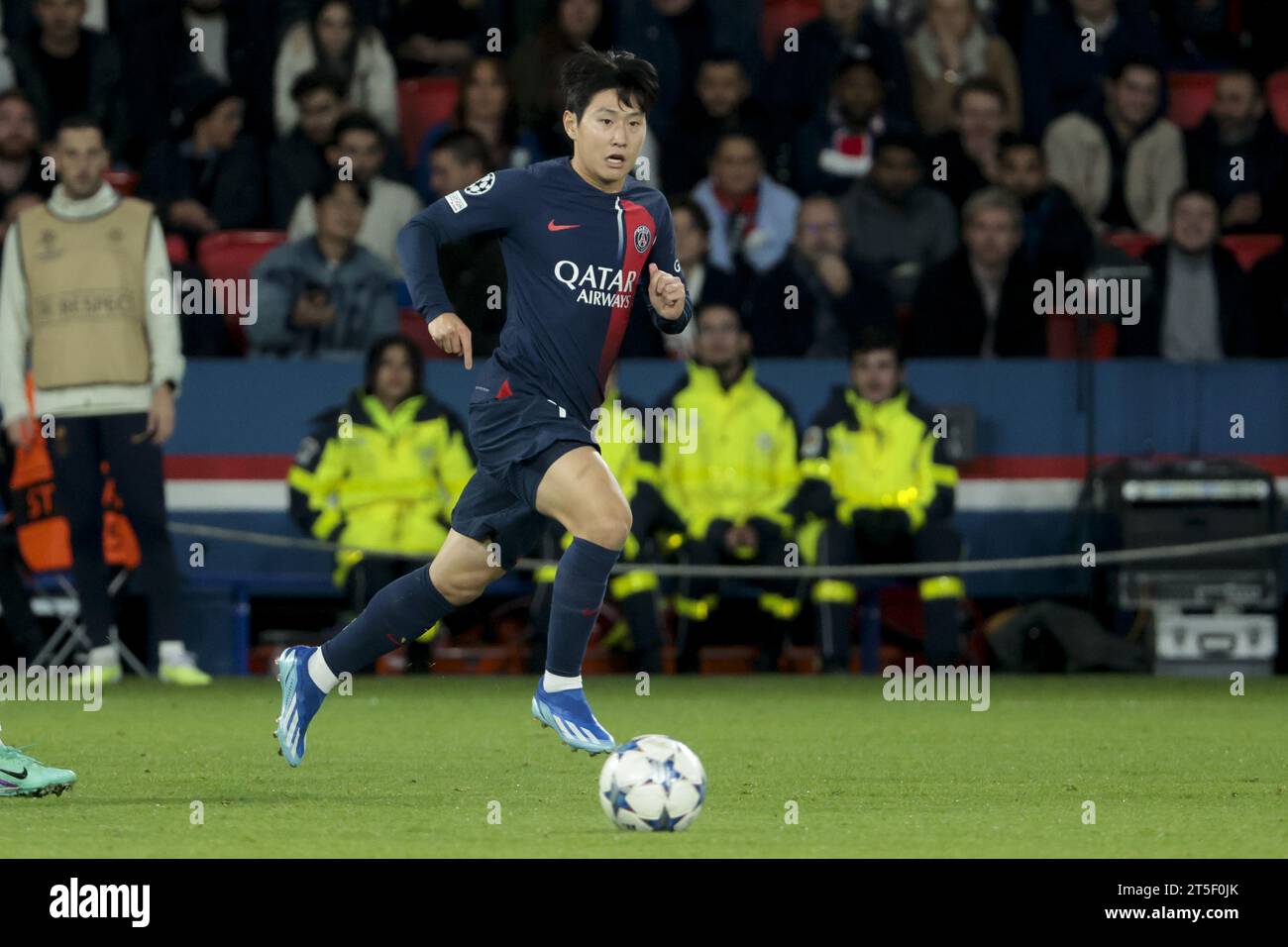 Lee Kang-in del PSG durante la partita di calcio del gruppo F di UEFA ...
