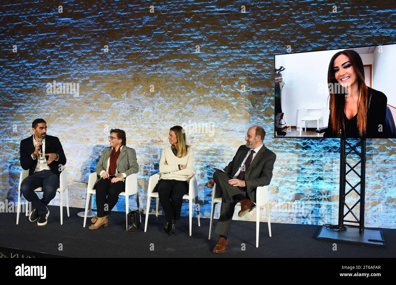 Milano, Italia. 9 novembre 2023. Milano, Italia il tempo della salute ...