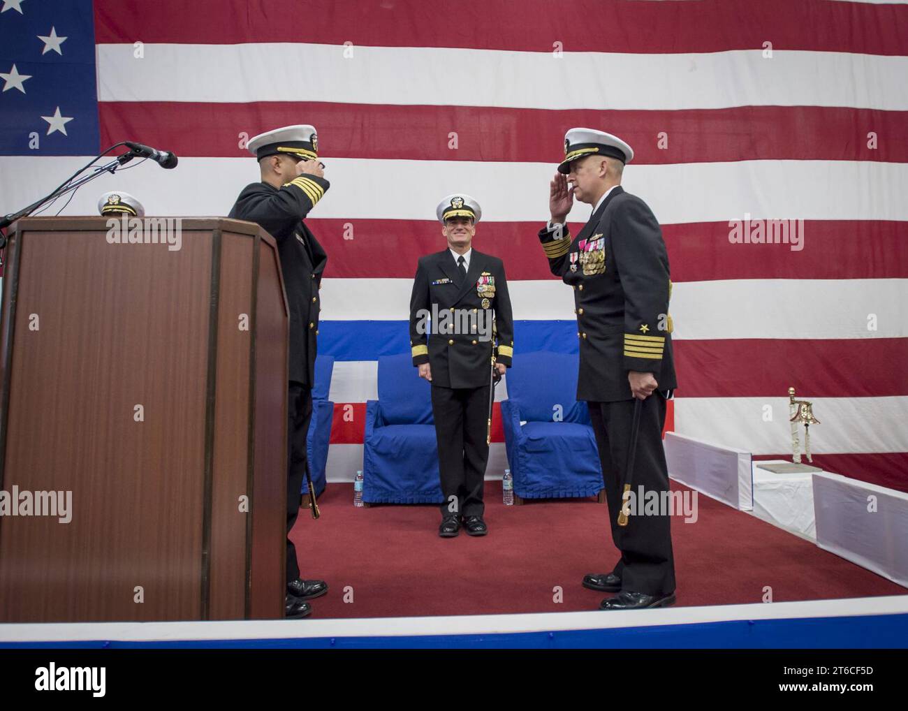 Us navy uss bonhomme richard lhd 6 marinai phibron 11 immagini e ...