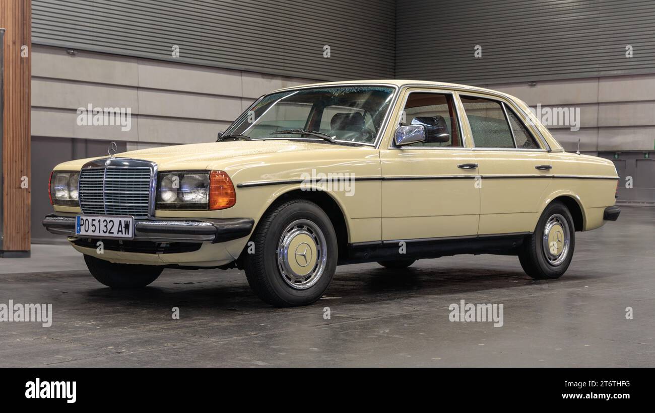 Mercedes del 1981 immagini e fotografie stock ad alta risoluzione - Alamy