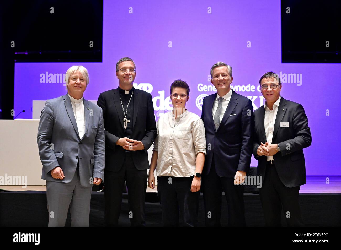 AM Sonntag 12.11.2023 Hat in Ulm Die Synode der Evangelischen Kirche in ...