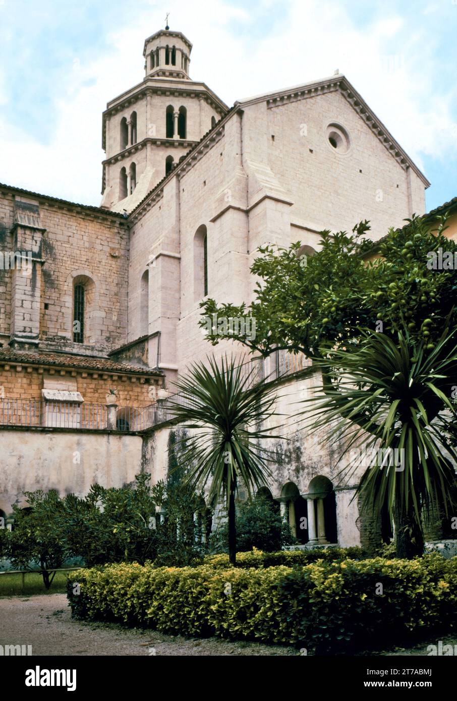 Fossanova chiesa immagini e fotografie stock ad alta risoluzione - Alamy