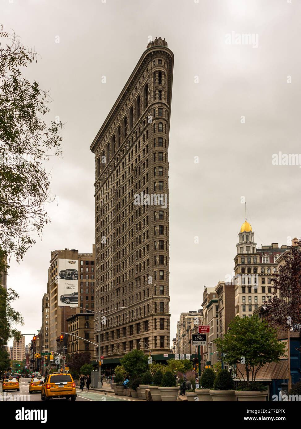 Flatiron plaza immagini e fotografie stock ad alta risoluzione - Alamy
