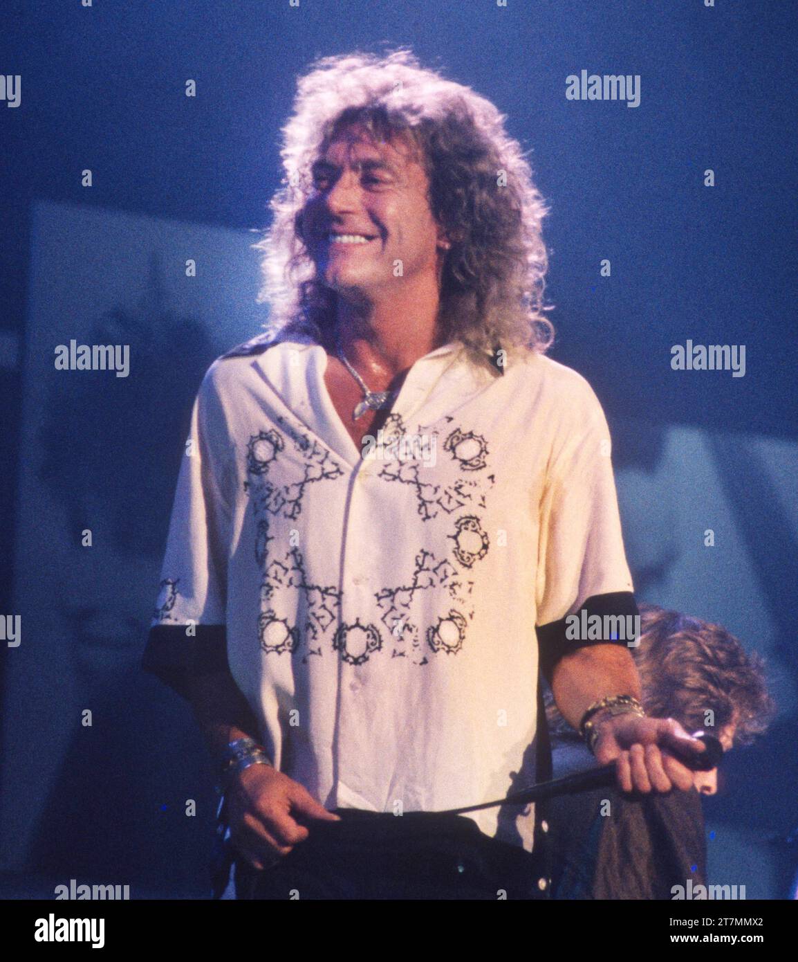 Robert plant 1988 immagini e fotografie stock ad alta risoluzione - Alamy