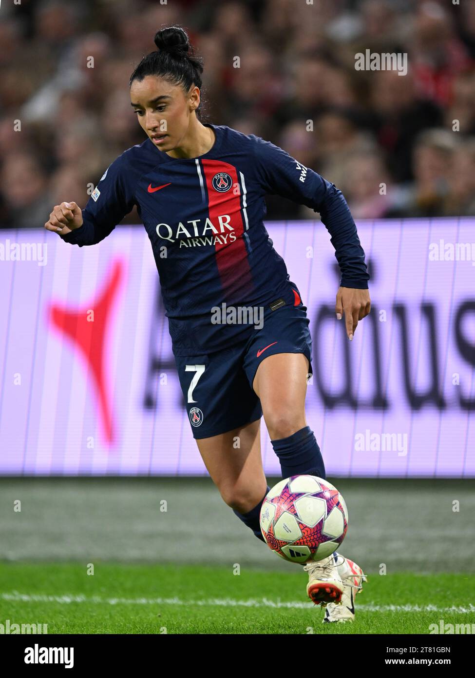 AMSTERDAM - Sakina Karchaoui di Paris Saint-Germain durante la partita ...