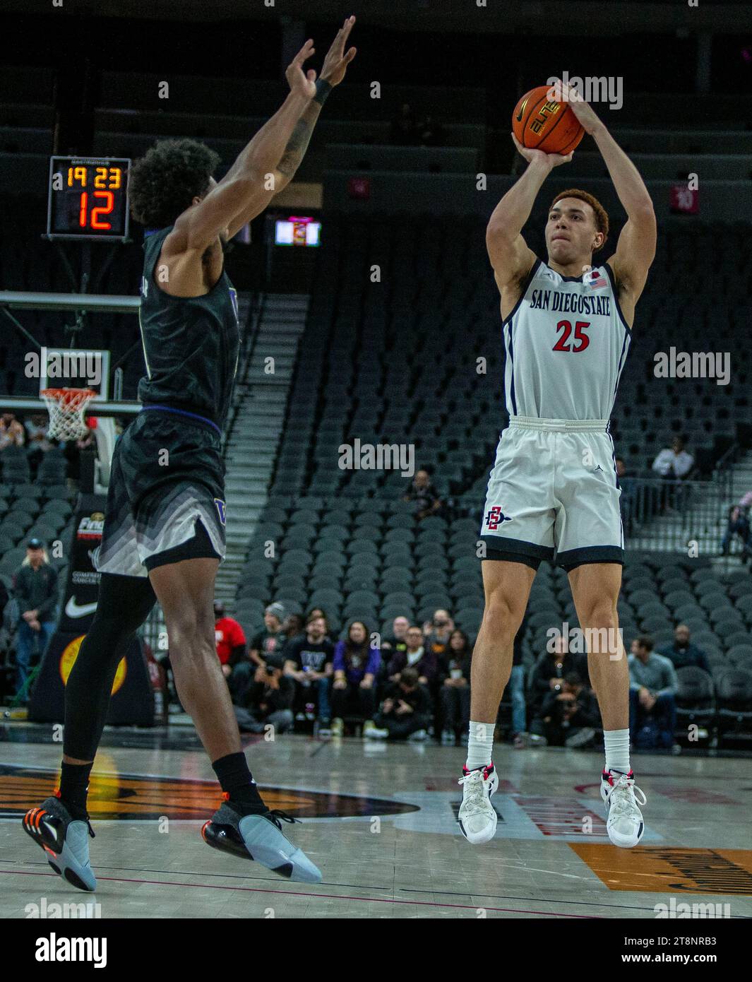 E 19 novembre 2023 Las Vegas, NV U.S.A. San Diego State Forward Elijah ...