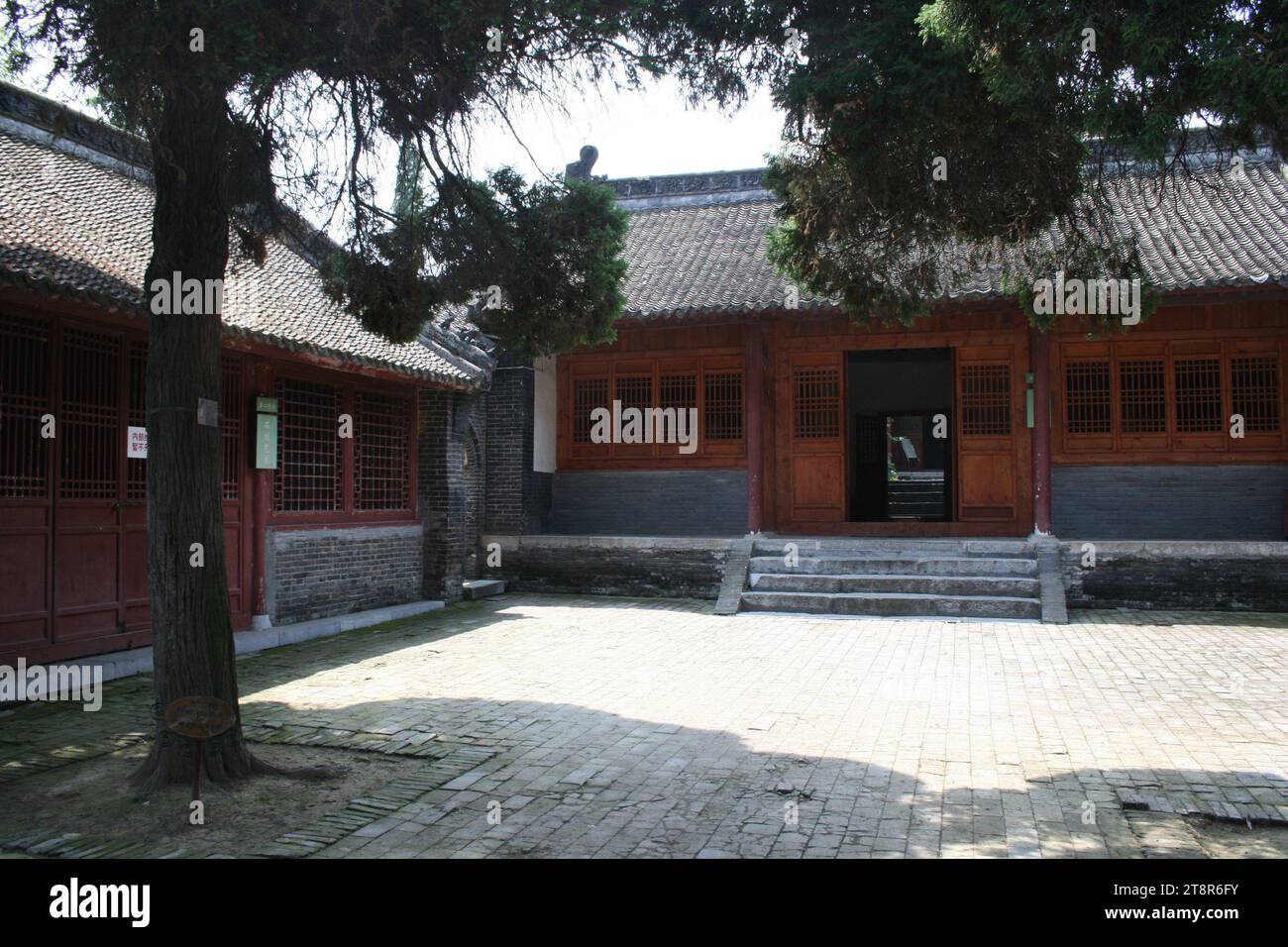 Liu bei tre volte immagini e fotografie stock ad alta risoluzione - Alamy