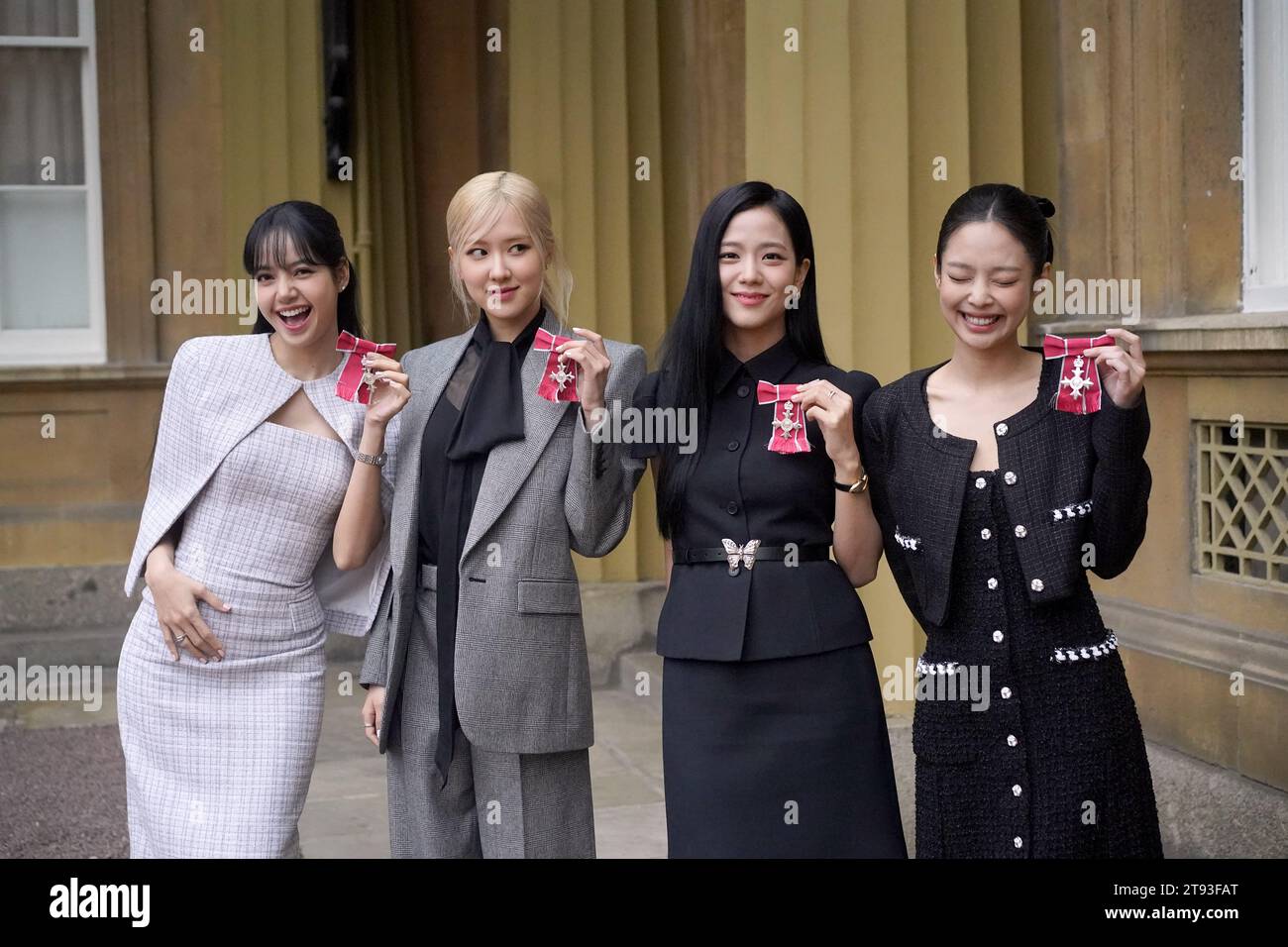 (Da sinistra a destra) Lisa (Lalisa Manoban), Rose (Roseanne Park ...