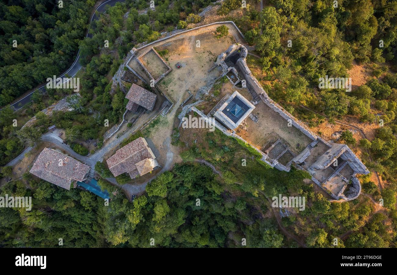Castello dei carpineti immagini e fotografie stock ad alta risoluzione ...