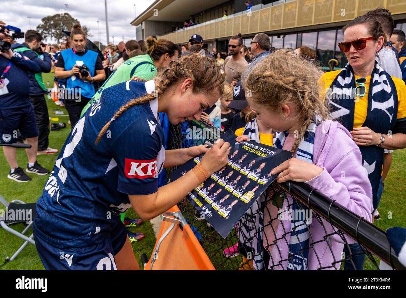 Ava cavaliere immagini e fotografie stock ad alta risoluzione - Alamy
