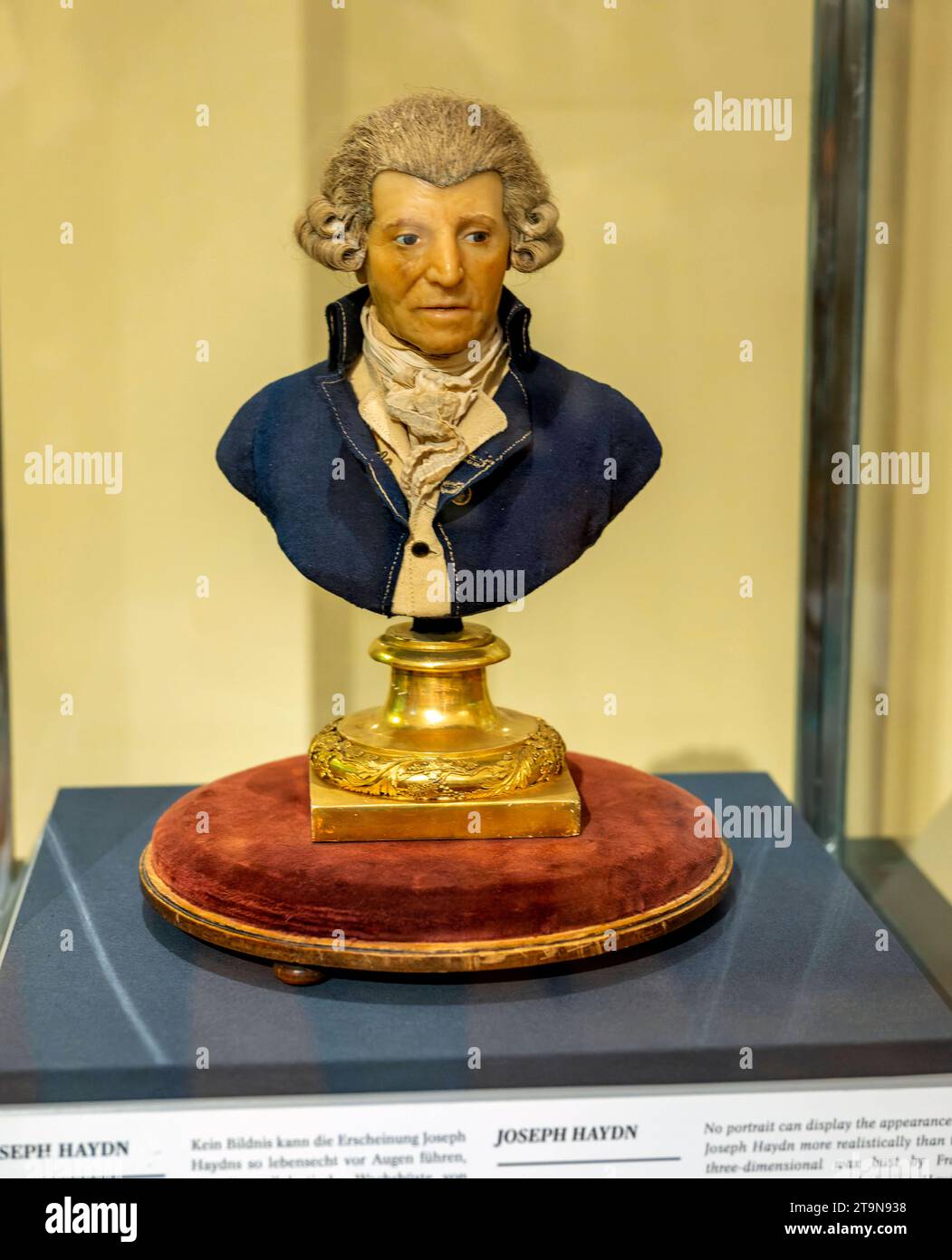 21.11.2023, Österreich, Die Hauptstadt Wien. Weltmuseum in der Hofburg ...