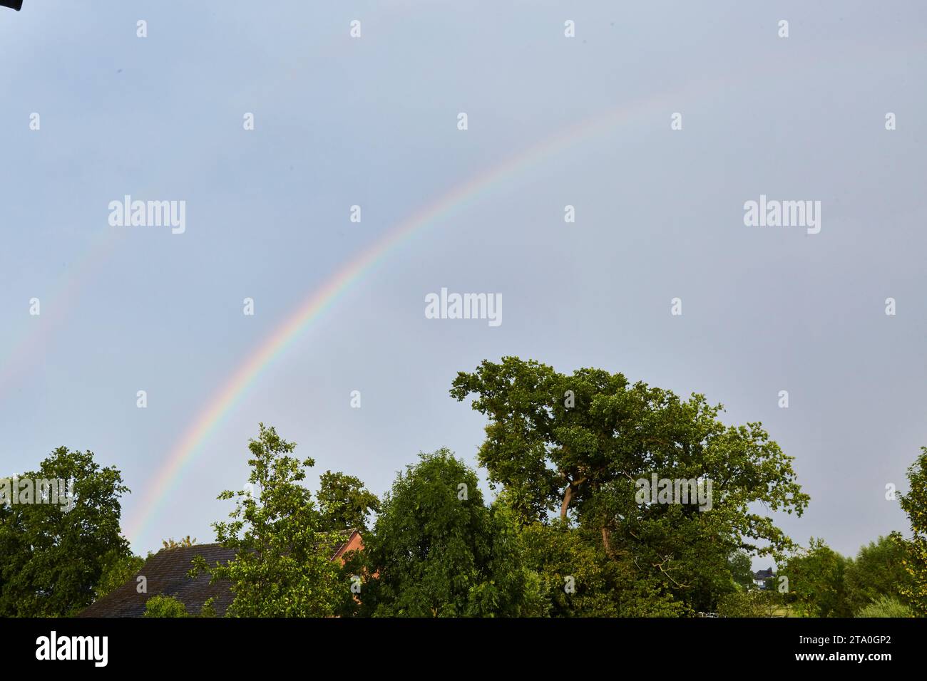 Regenbogen landschaft immagini e fotografie stock ad alta risoluzione ...