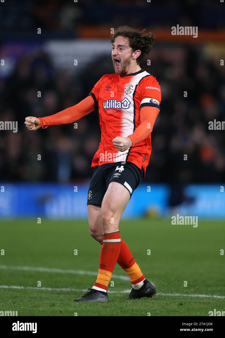 Tom Lockyer di Luton Town celebra la vittoria. - Luton Town contro ...
