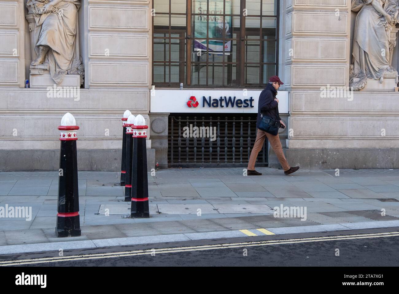 Londra, Regno Unito. 28 novembre 2023. Una filiale della NatWest Bank ...