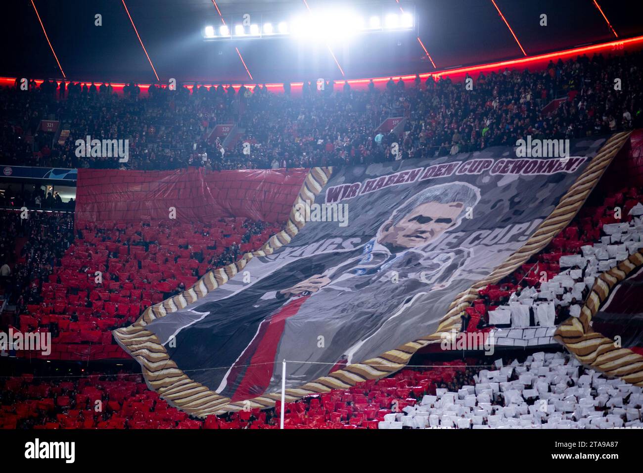 Choreo der FCB Fans/Ultras unter dem motto Europapokal - Sieg, im Bild ...