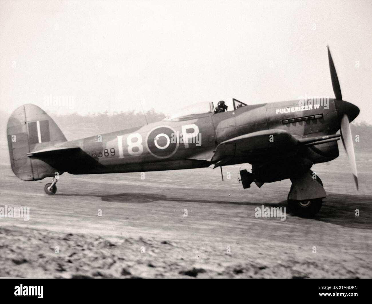 Hawker typhoon immagini e fotografie stock ad alta risoluzione - Alamy