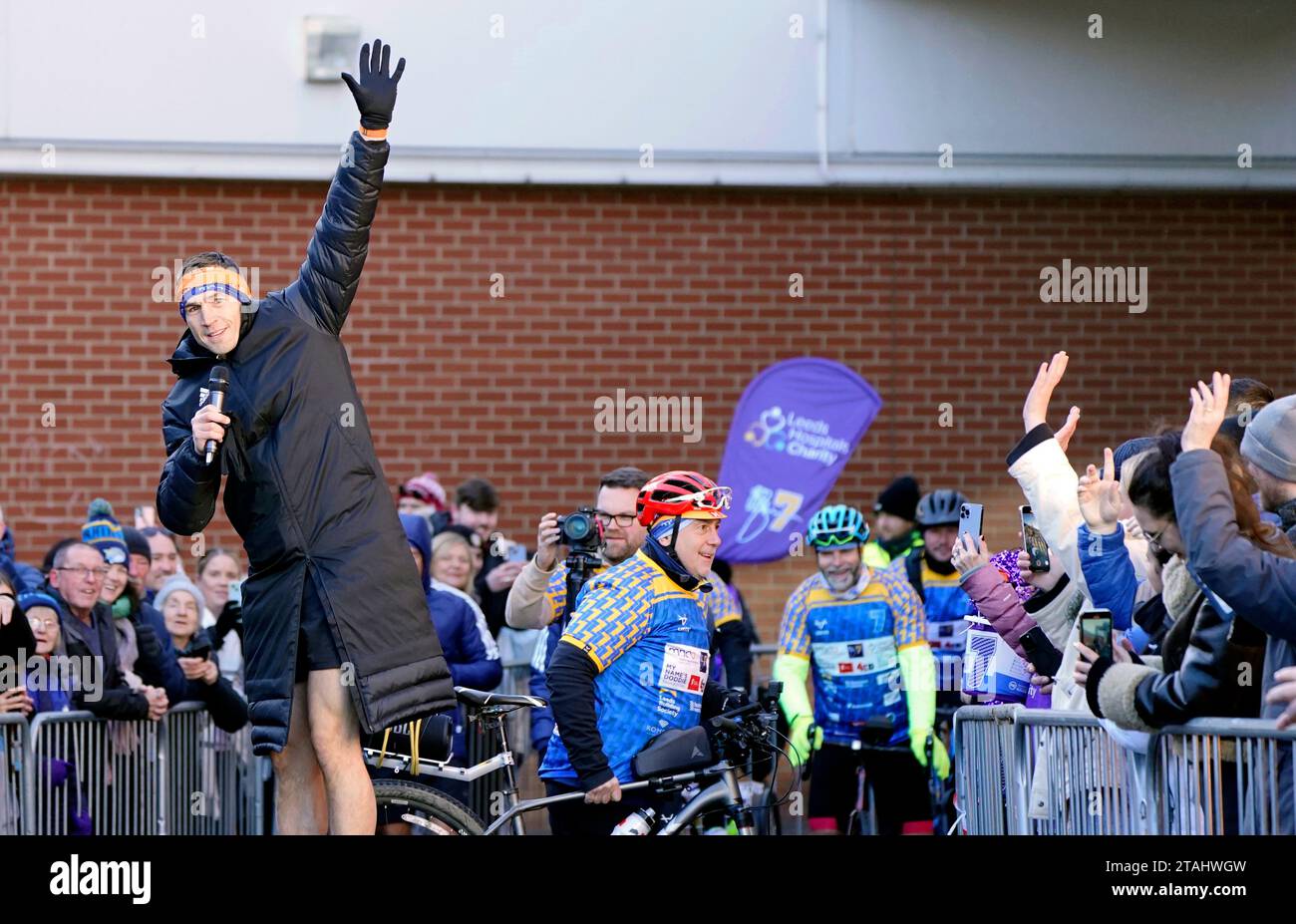 Kevin Sinfield parla con i tifosi in vista del primo giorno del ...