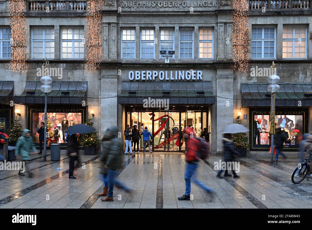 Der Oberpollinger ist ein bekanntes gehobenes Warenhaus in der ...
