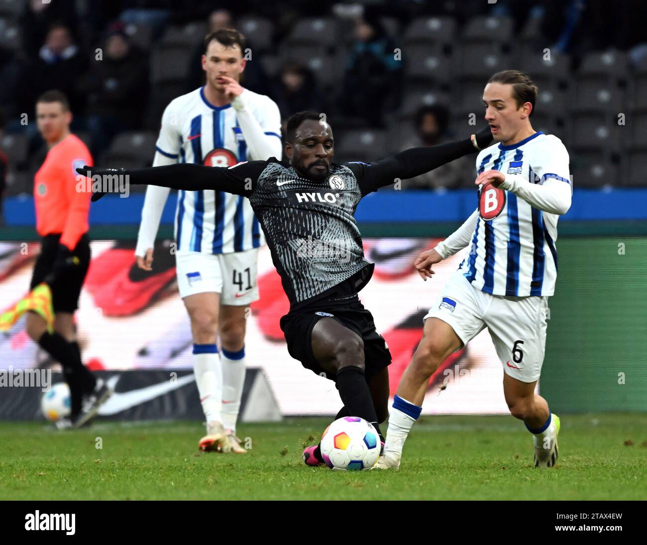 Berlino, Germania. 3 dicembre 2023. Calcio: Bundesliga 2, Hertha BSC ...