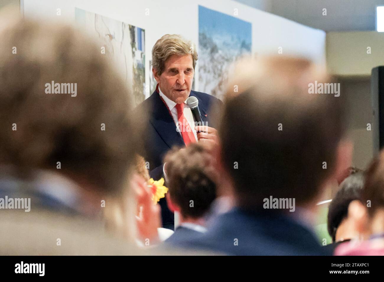 John Kerry, inviato presidenziale speciale degli Stati Uniti per il ...