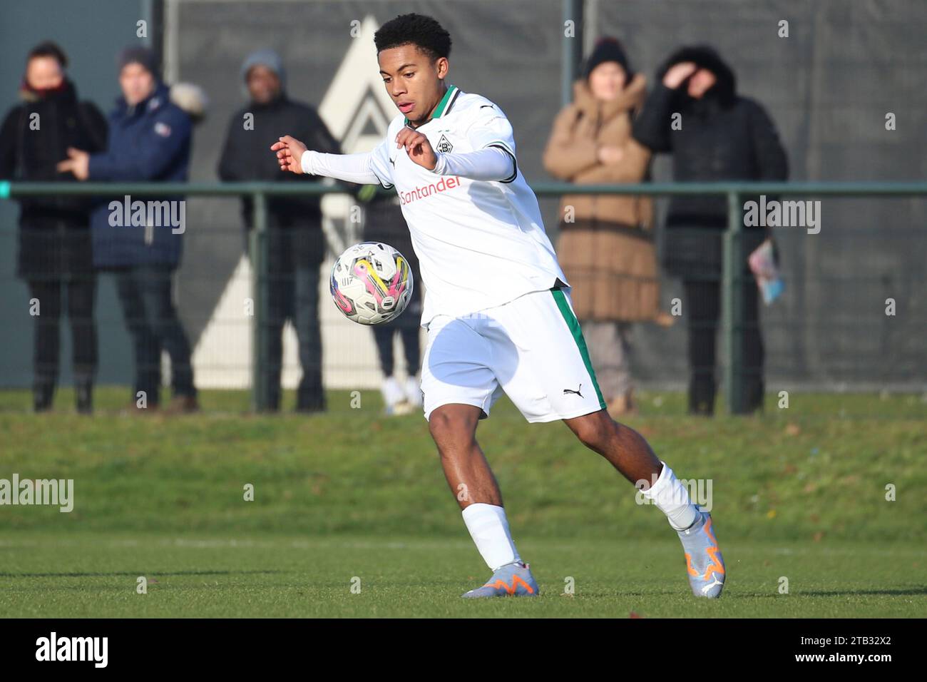 Mönchengladbach, Deutschland 03. Dicembre 2023: B-Junioren-Bundesliga ...