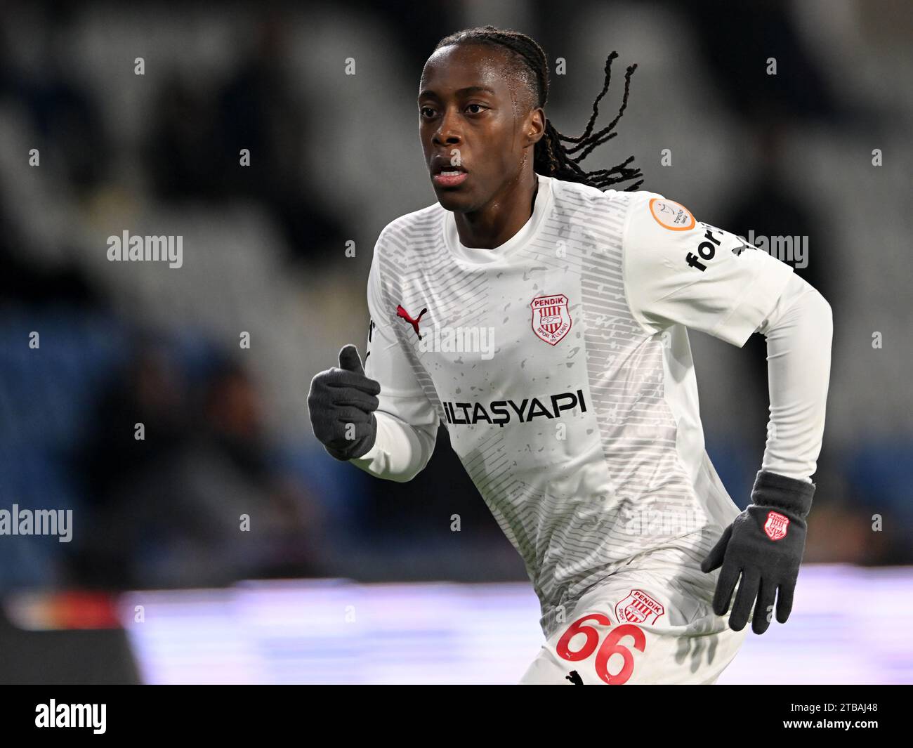 ISTANBUL - Arnaud Lusamba di Pendikspor COME durante la partita di ...