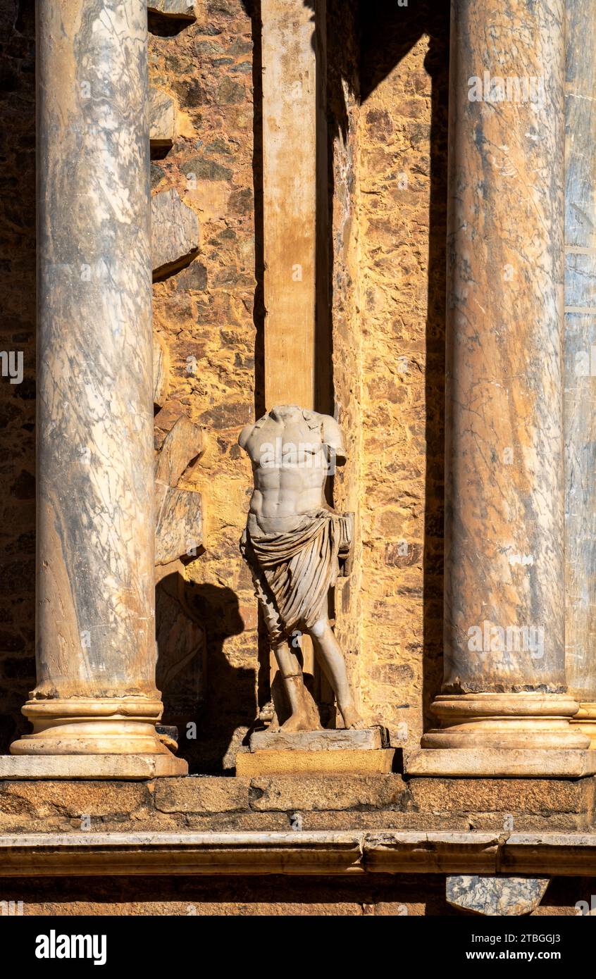 Statue romane senza testa immagini e fotografie stock ad alta ...