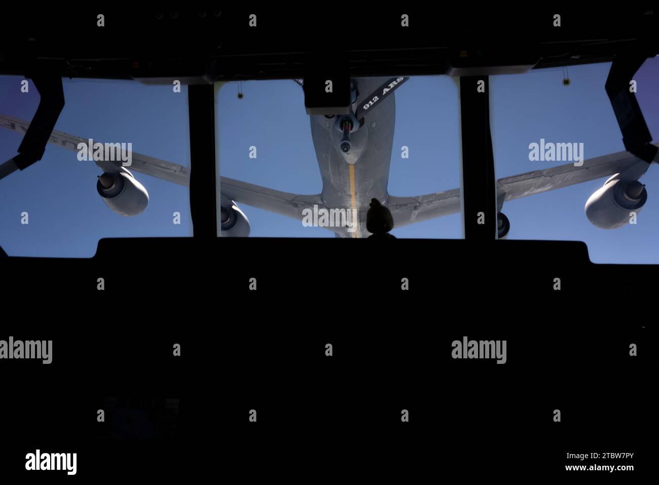 Un KC-135 Stovetanker della U.S. Air Force con 912 Air Refueling ...