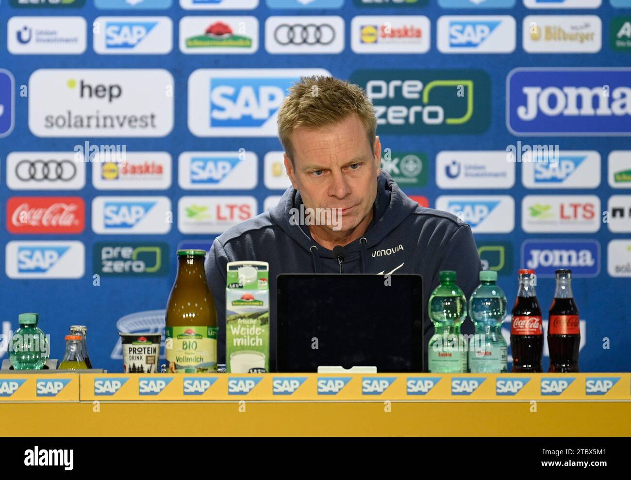 Sinsheim, Deutschland. 8 dicembre 2023. Nach Spielende: PK ...